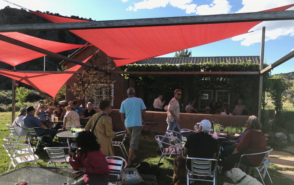 Vivac Winery - Happy Hour